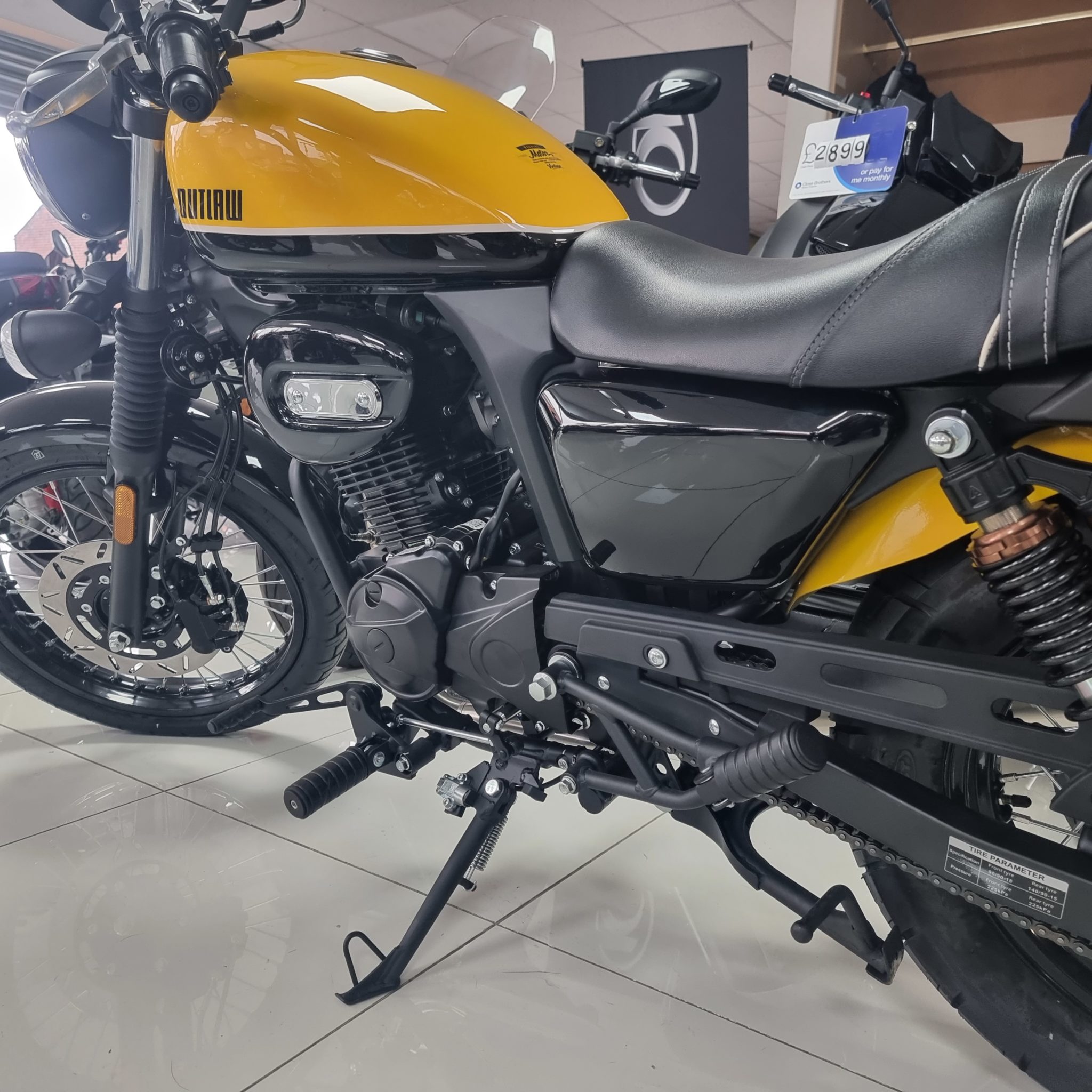sinnis outlaw 125cc yellow £2999 +£150 otr fee